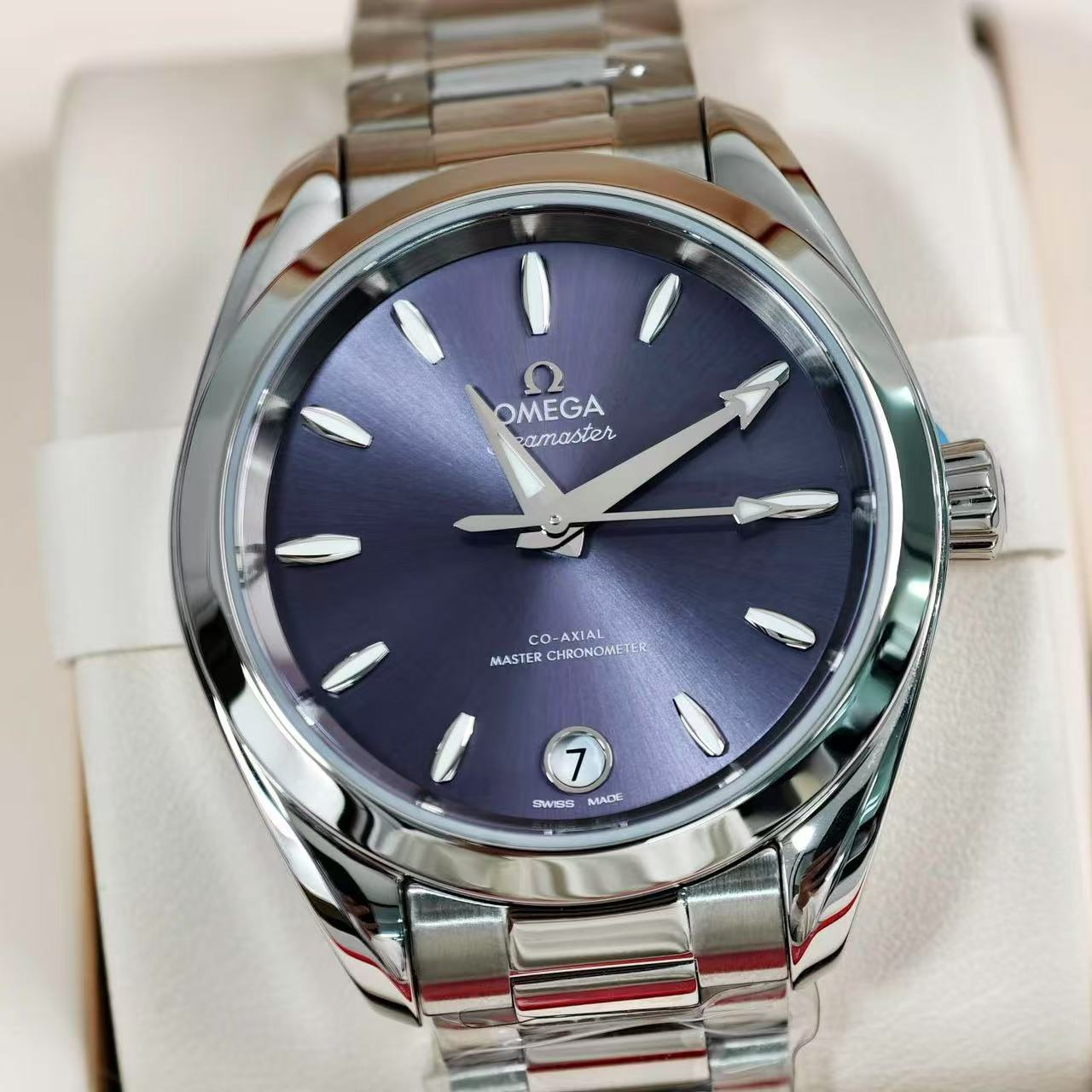 Purple Dial Watches: Rare Luxury Timepieces & Top Picks