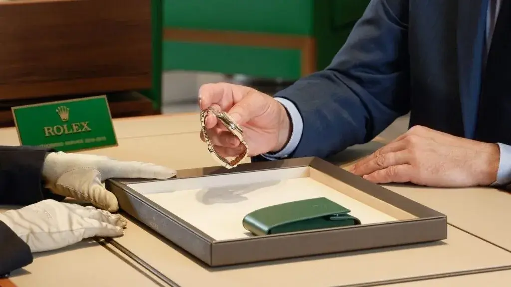 how to tell if a watch is fake in 5 minutes